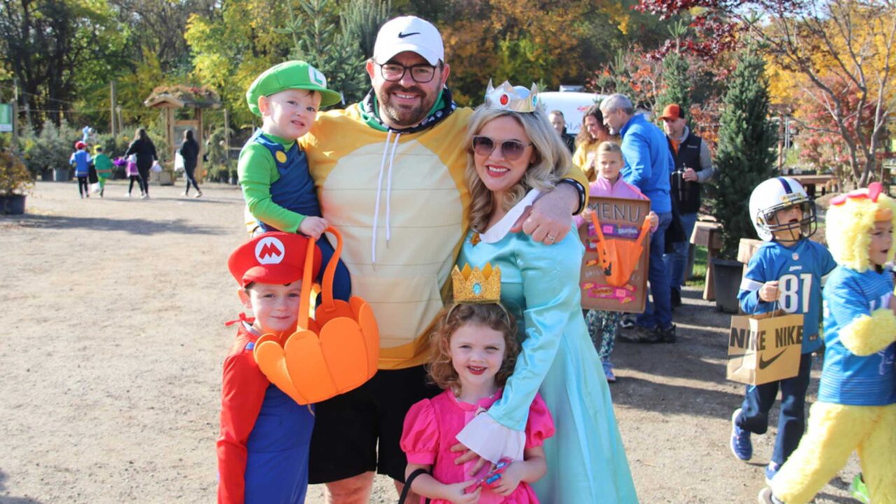 Halloween Candy Walk - Everett's Gardens